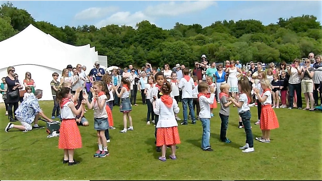 Nettlebed Photo Gallery – Nettlebed