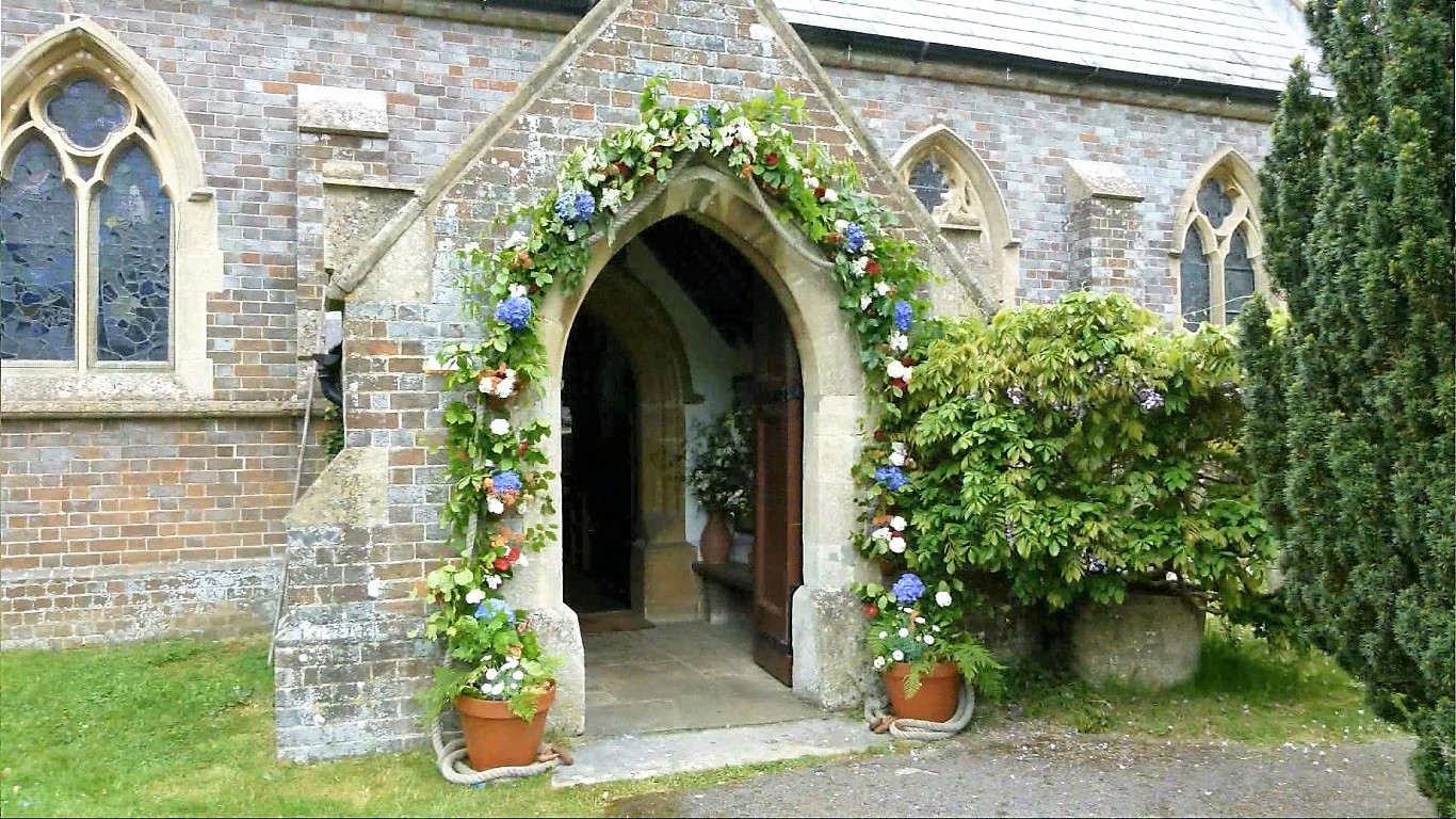 Nettlebed Photo Gallery – Nettlebed